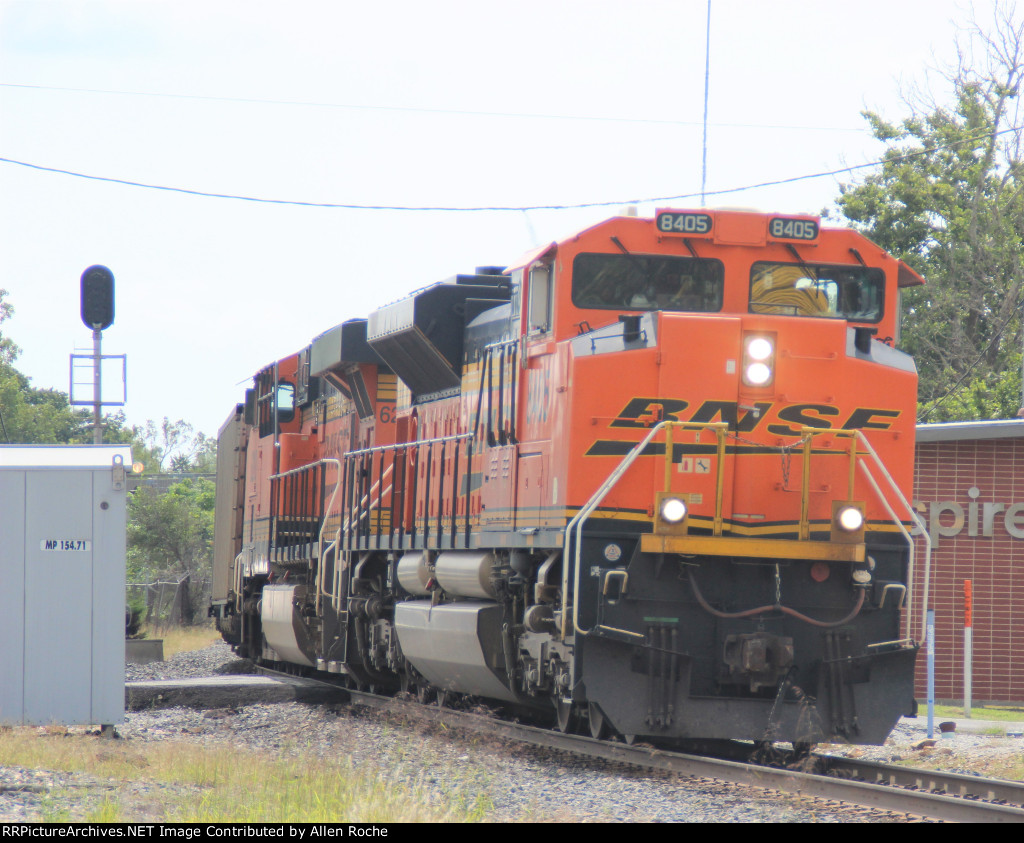 BNSF 8405